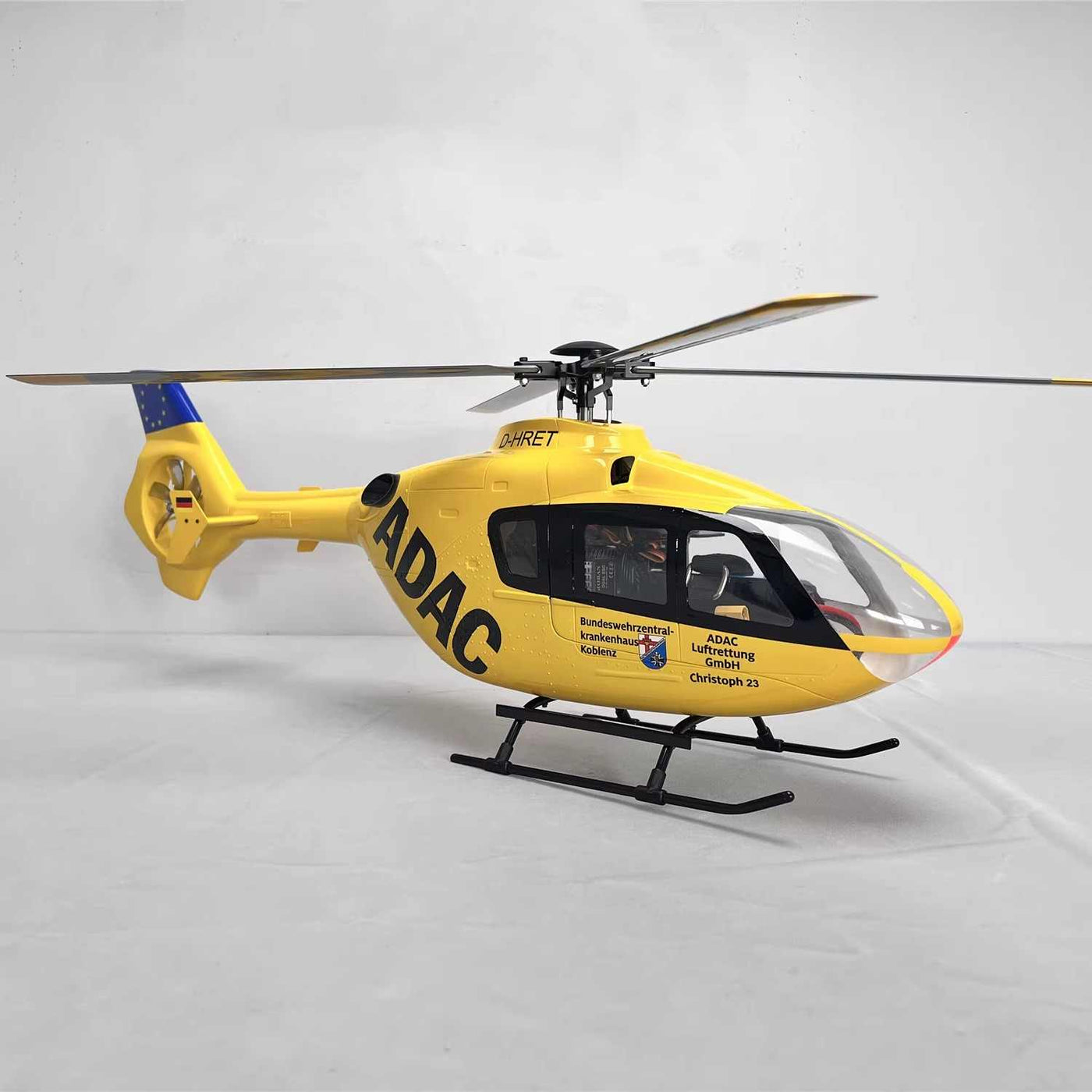 FLYWING EC135 470 RC Helicopter 6CH GPS H1 FC 4 Blade Rotor Helicopter ...